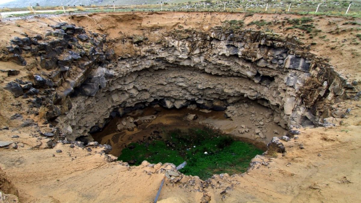 The Meteor Hole . | Nomatto