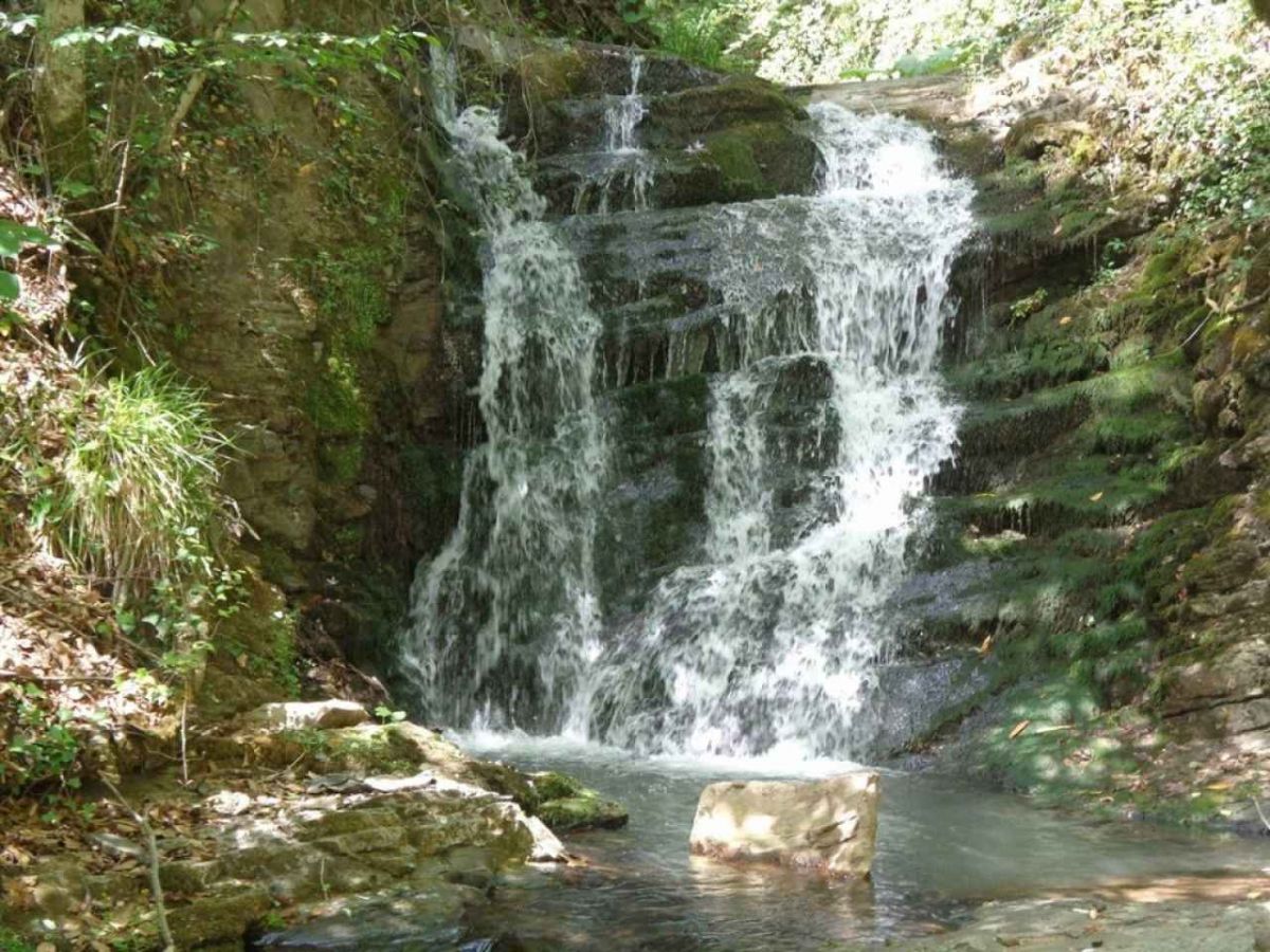 The Crying Waterfall | Nomatto