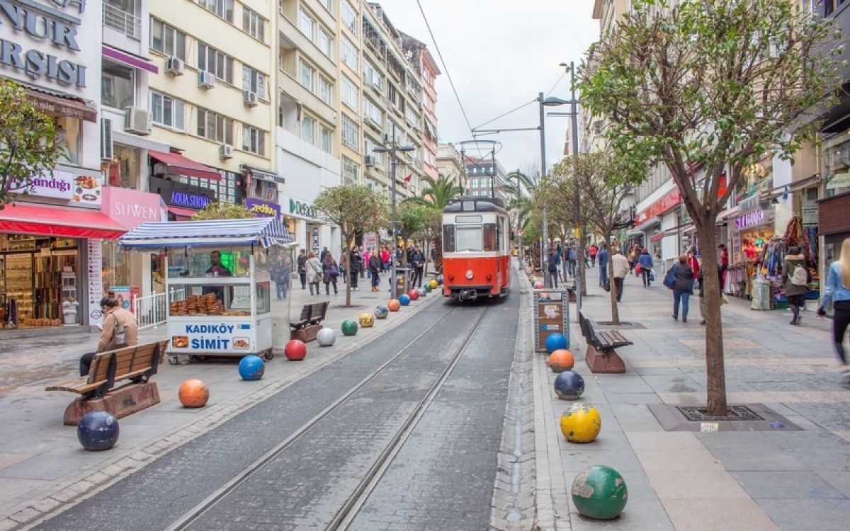Kadıköy Çarşısı Ve Bahariye Caddesi | Nomatto