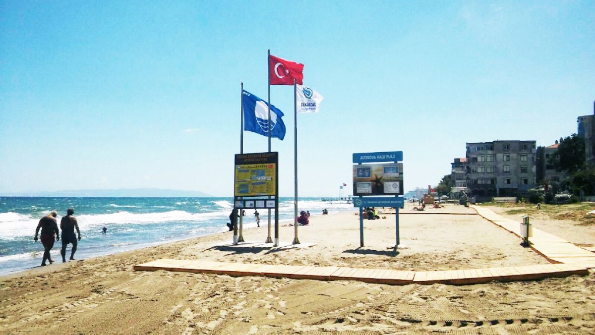 Altınova Halk Plajı | Nomatto